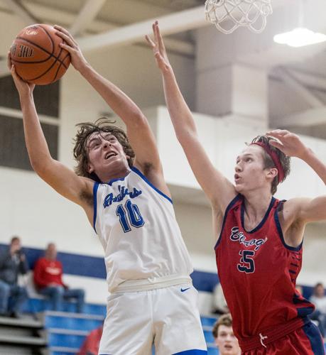 Veney, Garber Guide Indians To Playoff Win | Sports | dnronline.com