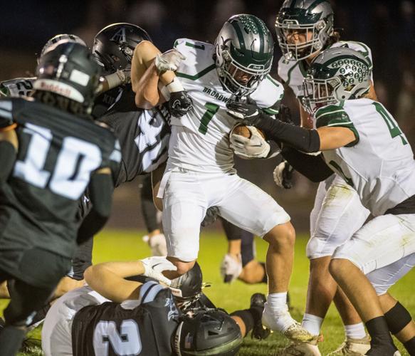 Football: Turner Ashby vs. Broadway | Photo | dnronline.com