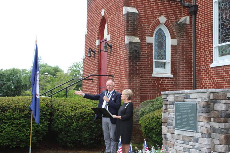 Shenandoah residents dedicate memorial to honor patriots at St. Peter's ...