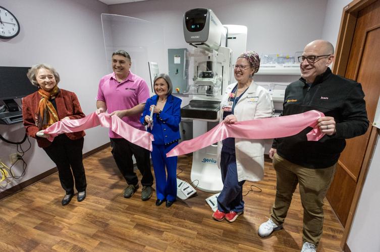 Sentara RMH Unveils Mammogram Machine | Public Safety | dnronline.com