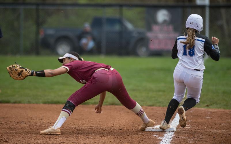 Softball: Bridgewater vs. EMU | Photo | dnronline.com