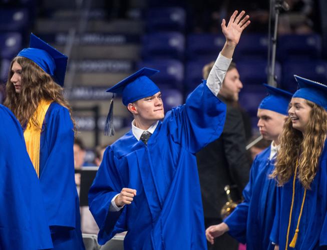 Spotswood Graduation | Photo | dnronline.com