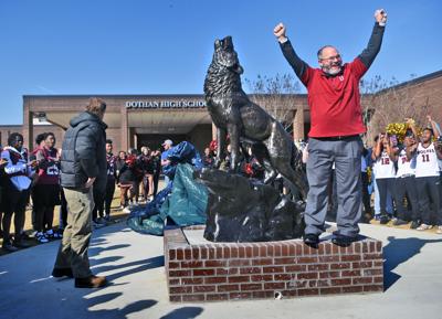 Dothan High School unveils new Wolves mascot statue