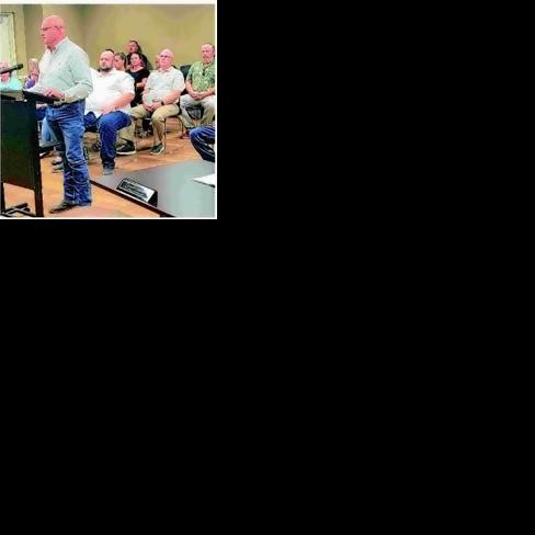 Two citizen groups emerge from sparks caused by mayor's comments