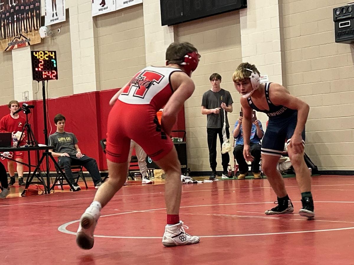 Stiffler leads EHS; Dothan struggles at Border Wars
