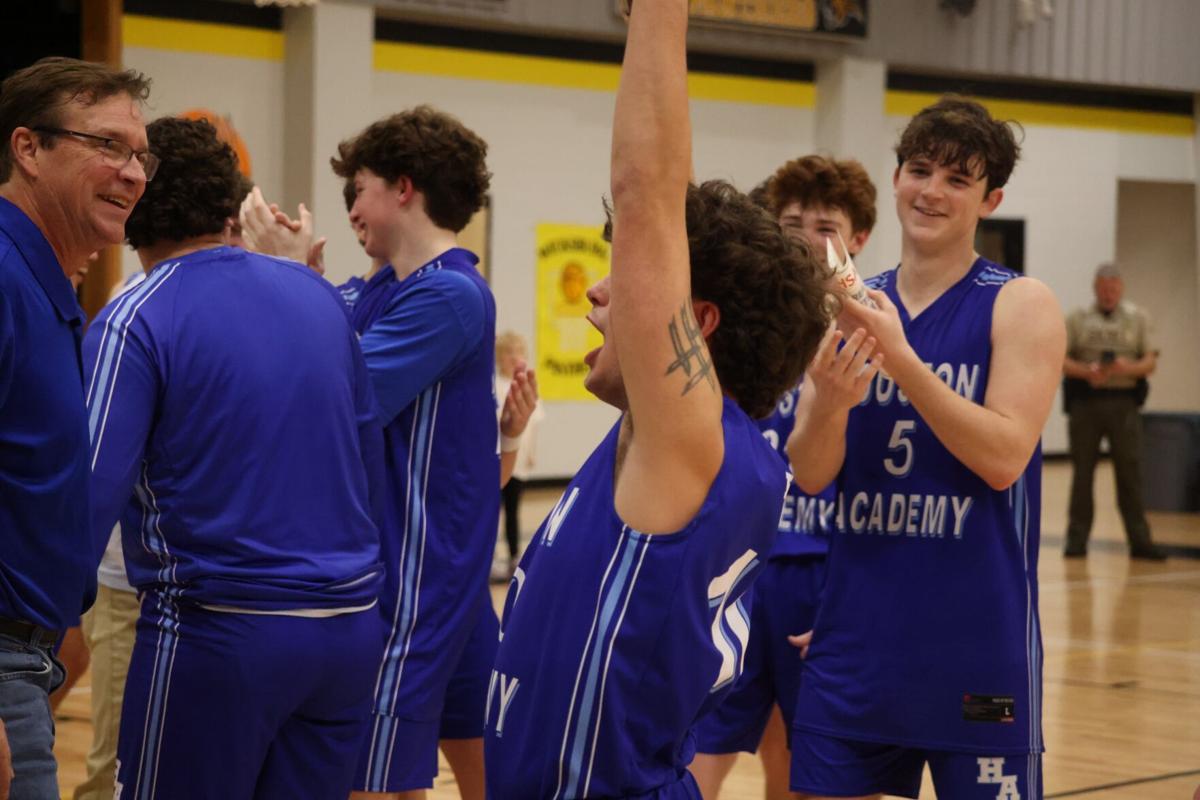 Houston Academy delivers in clutch to beat Wicksburg