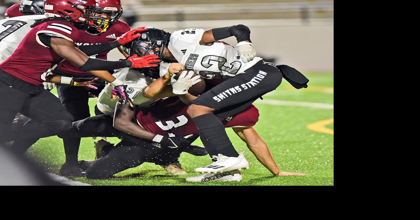 PREP FOOTBALL NOTEBOOK: History made during Dothan win; stars of the week