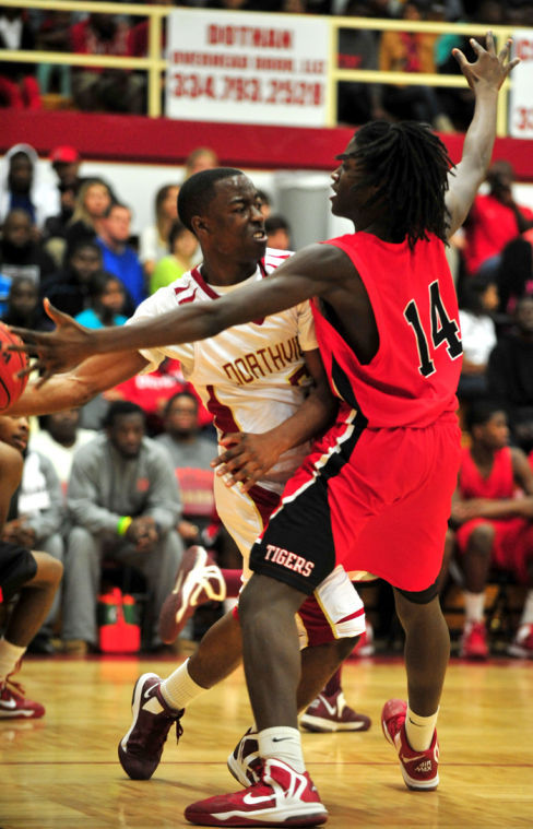 Northview holds off Dothan High's late charge