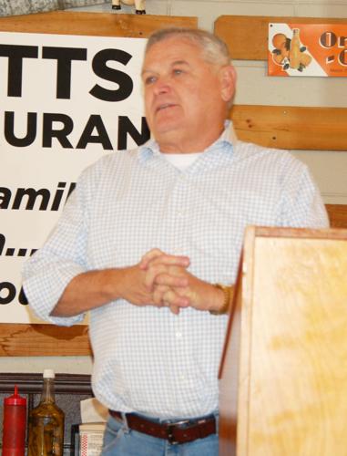 Pate speaks at Agribusiness breakfast