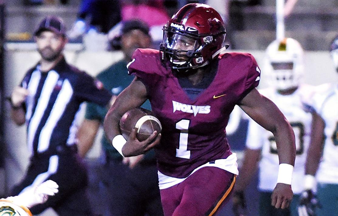 Dothan Wolves pull away to beat Carver-Montgomery