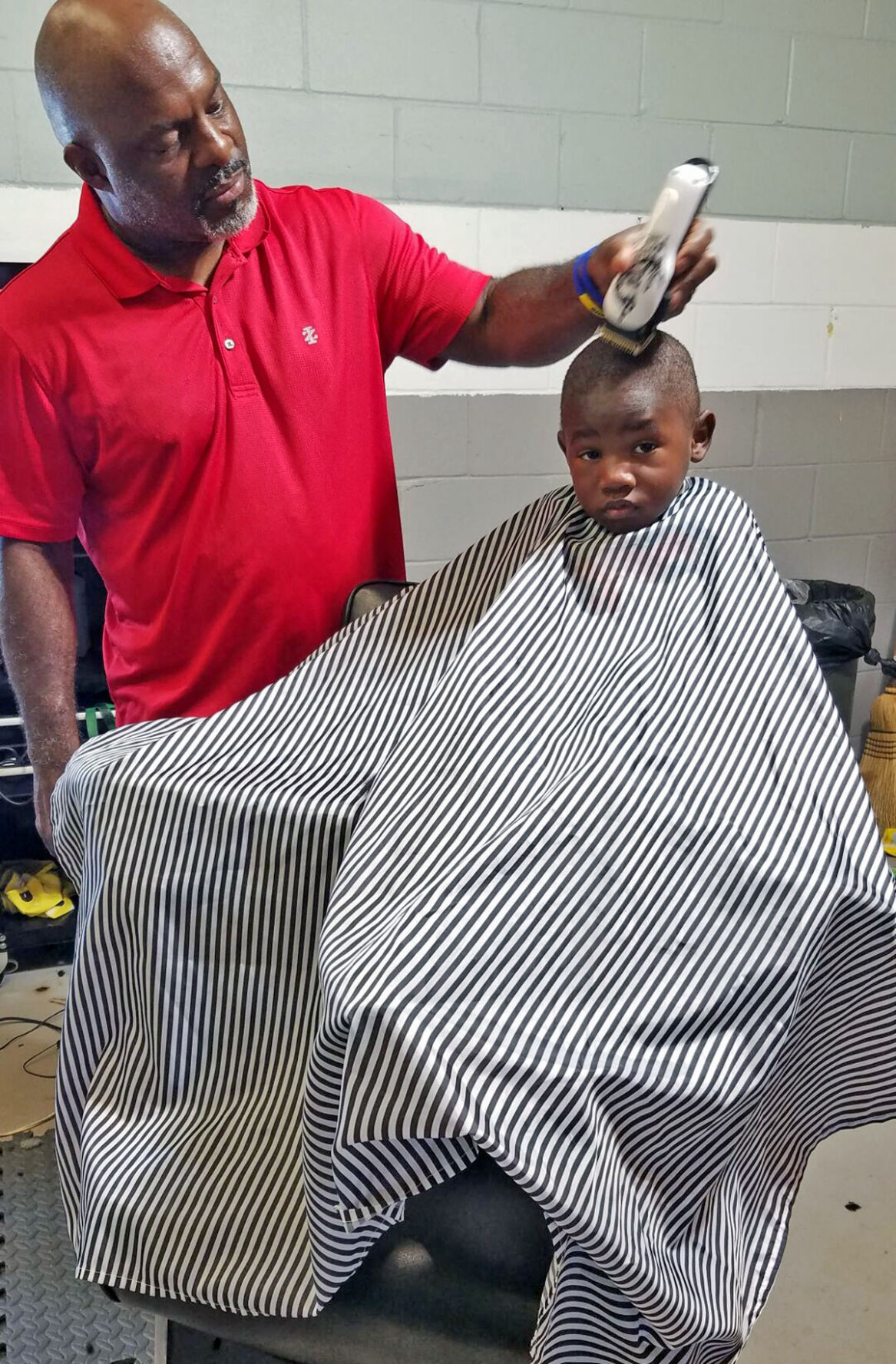 Tiny barber shop thriving in Sneads