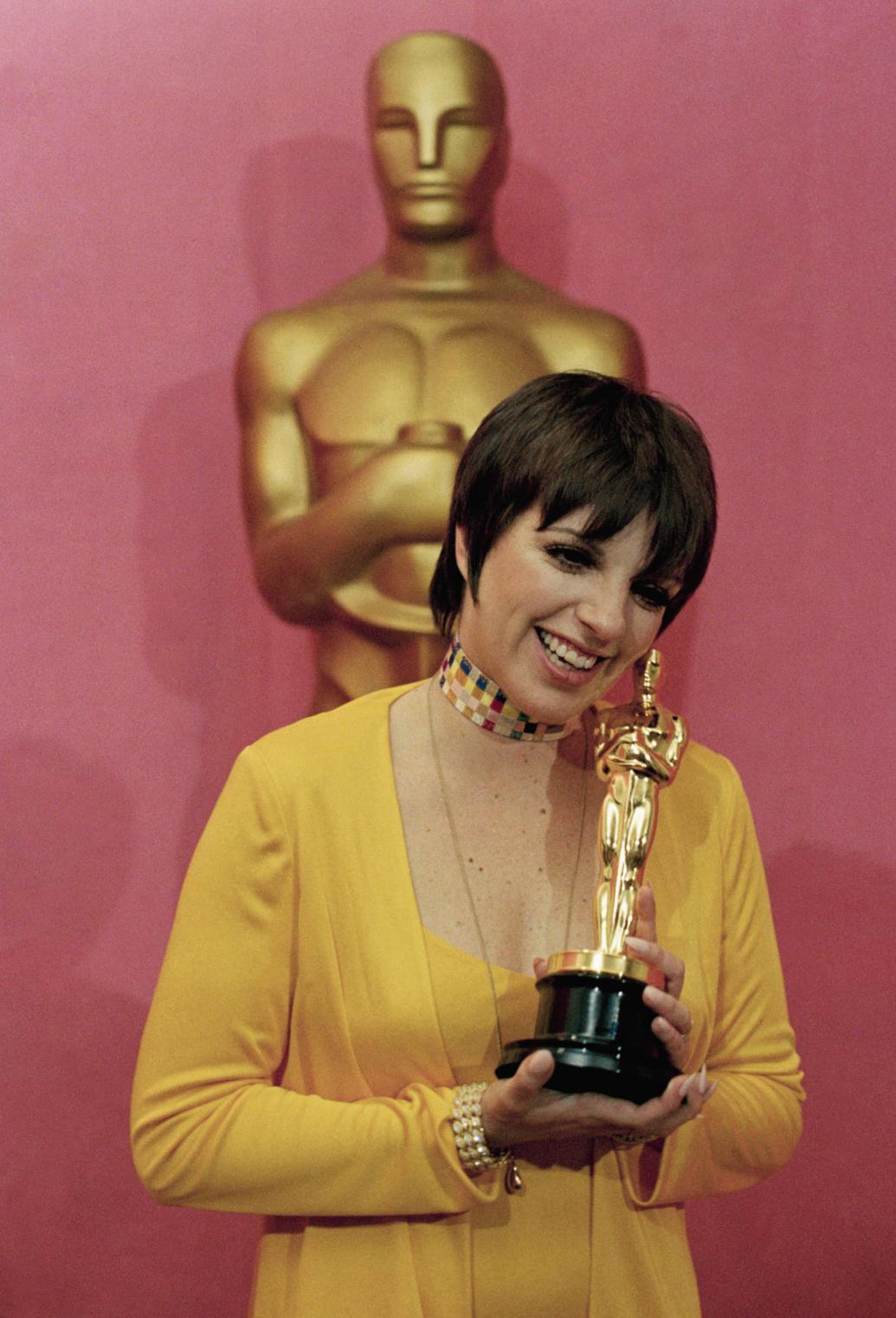Photos: The life of Liza Minnelli, who turns 74 today | Trending ...