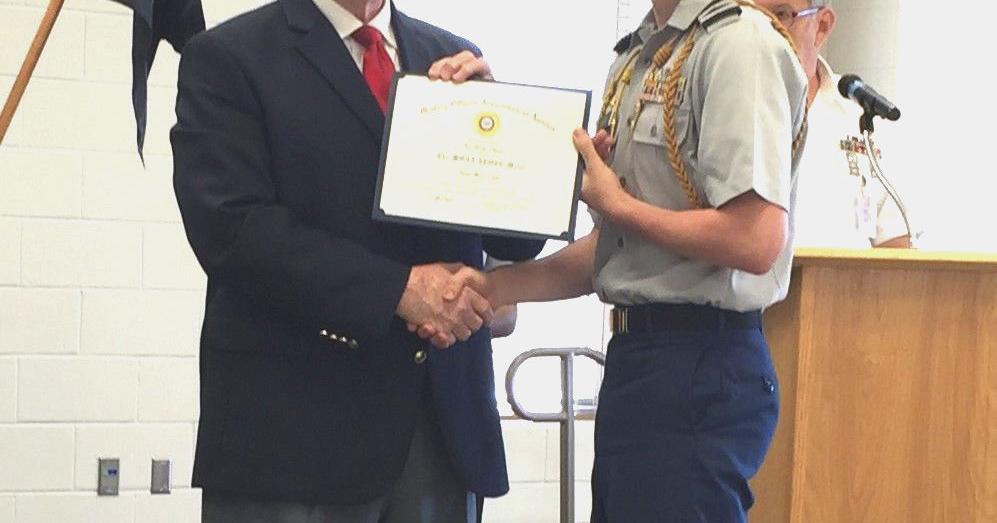 Safadi receives MOAA medal for leadership