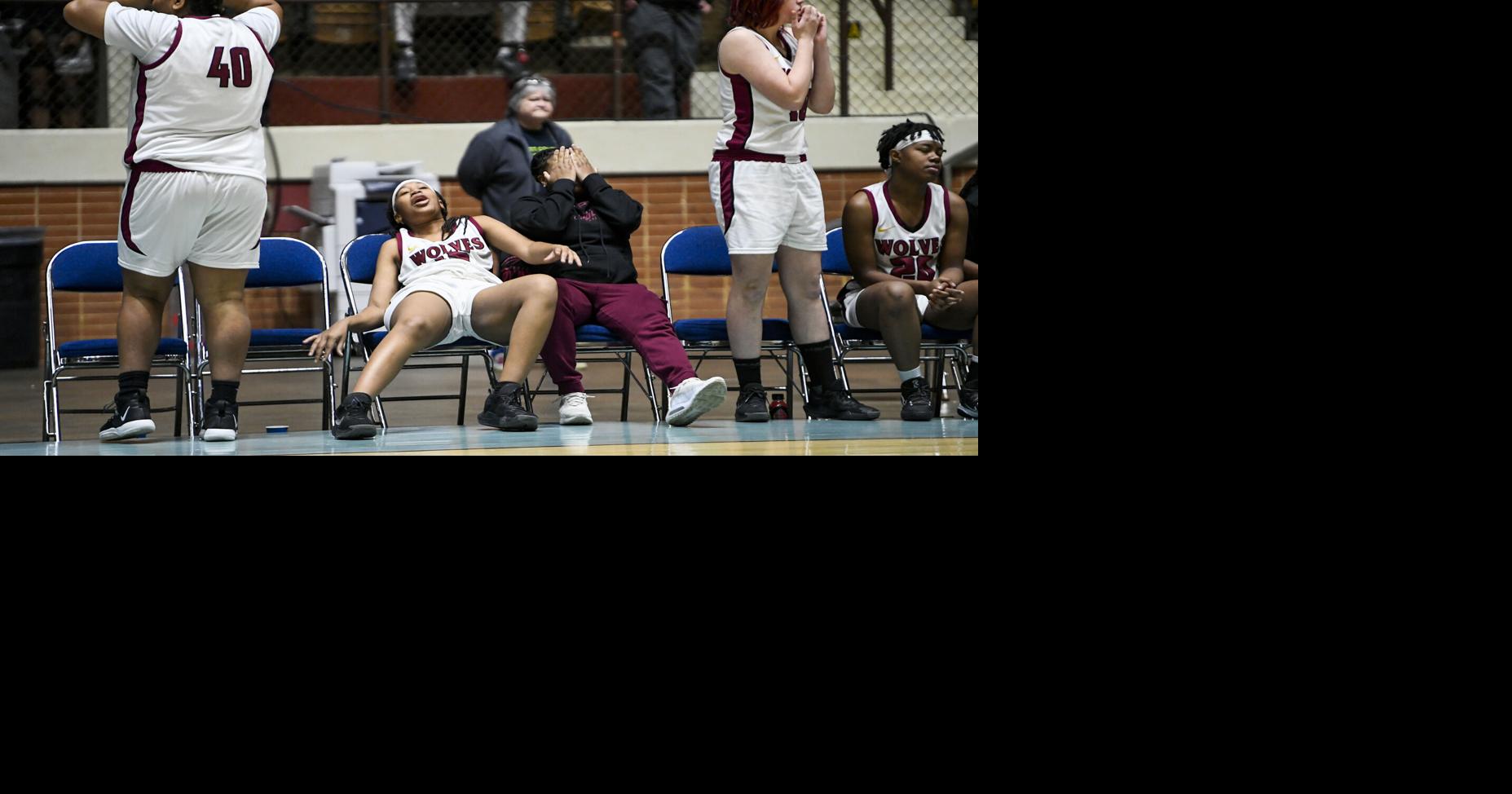 Dothan Lady Wolves lose one-point heartbreaker at regional