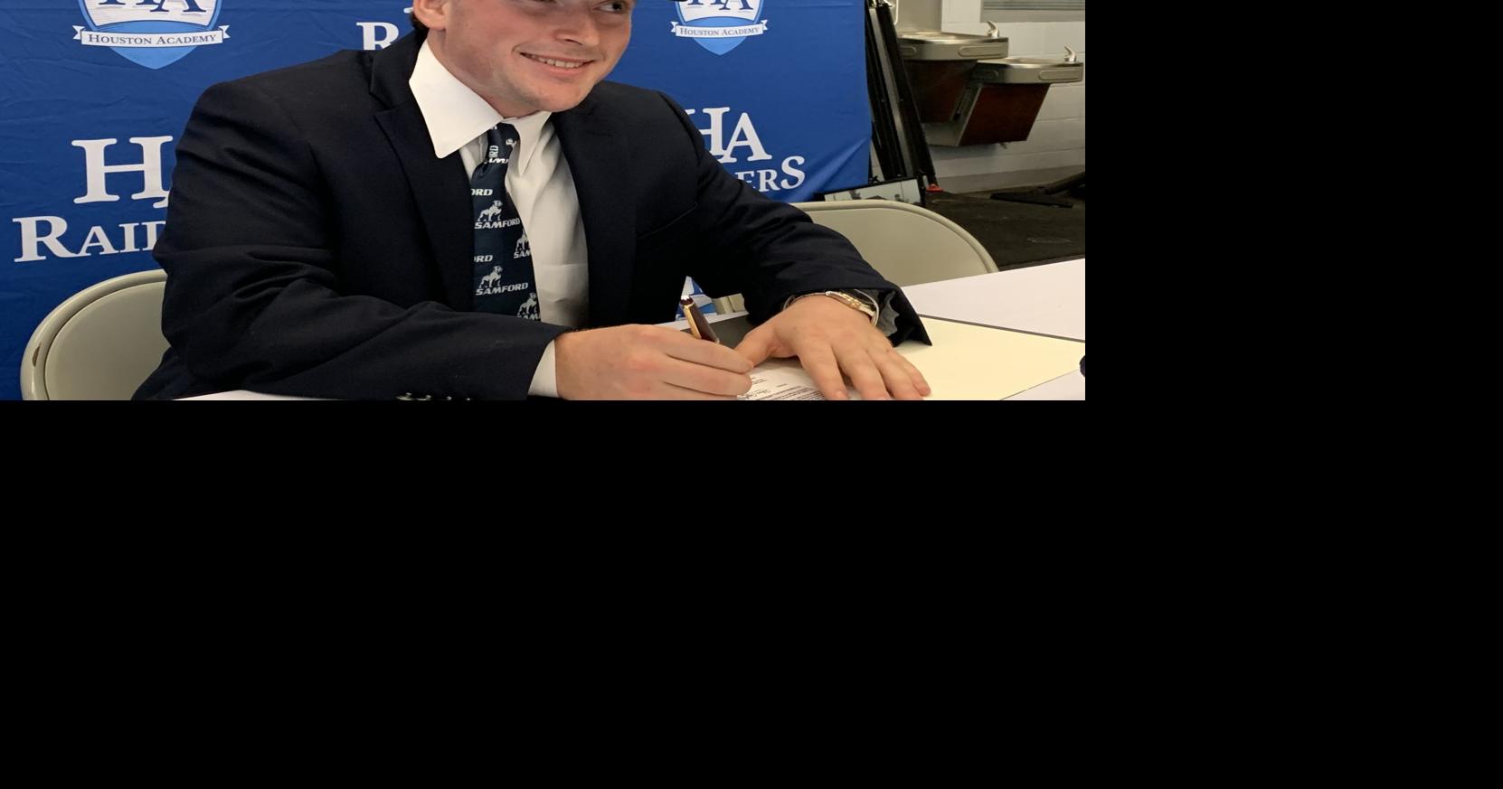 On the Dotted Line: HA's Alex Applefield signs with Samford for football