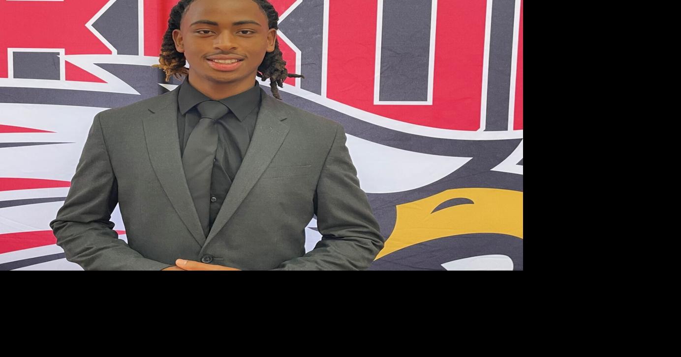 Track standout Isaiah Riggins of Carroll signs with Alabama State