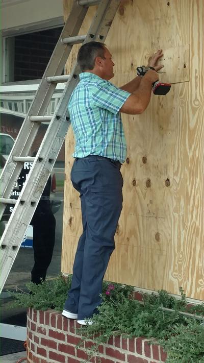 Holmes County businesses make last-minute preparations for Hurricane ...