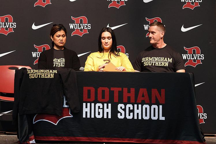 Dothan Wolves athletes choose college destinations
