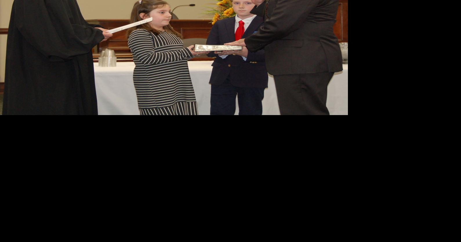 Reagan sworn in as 12th Judicial Circuit Judge