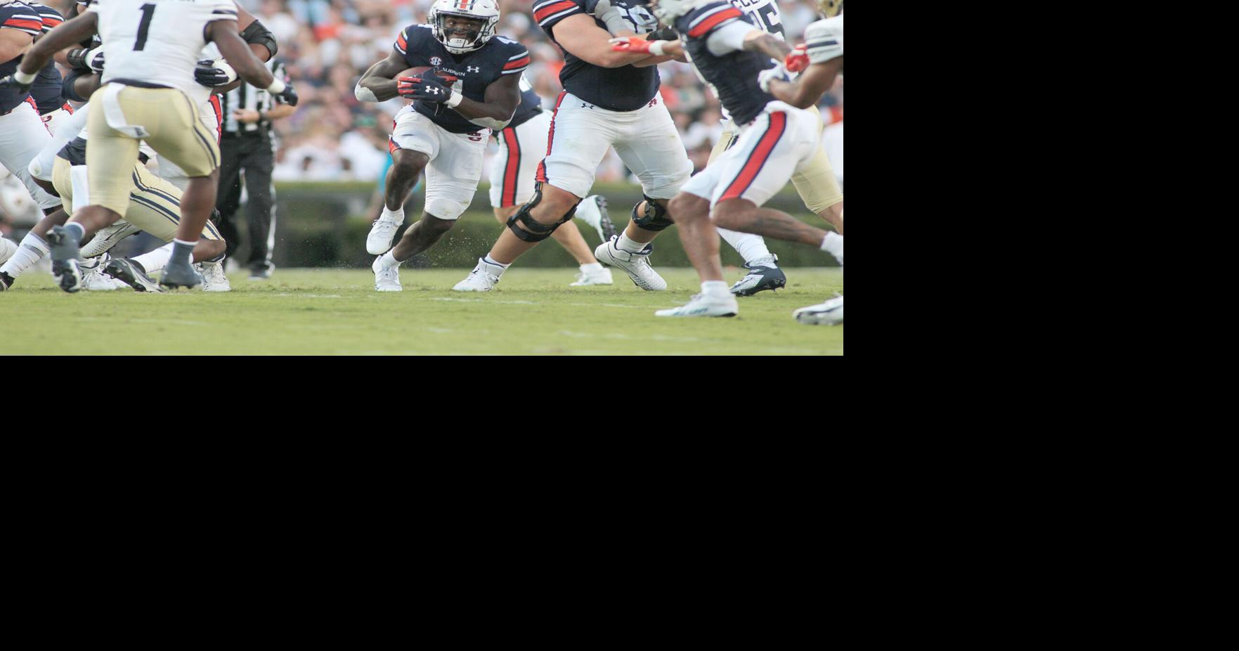 Auburn offensive line shows potential in season-opening victory