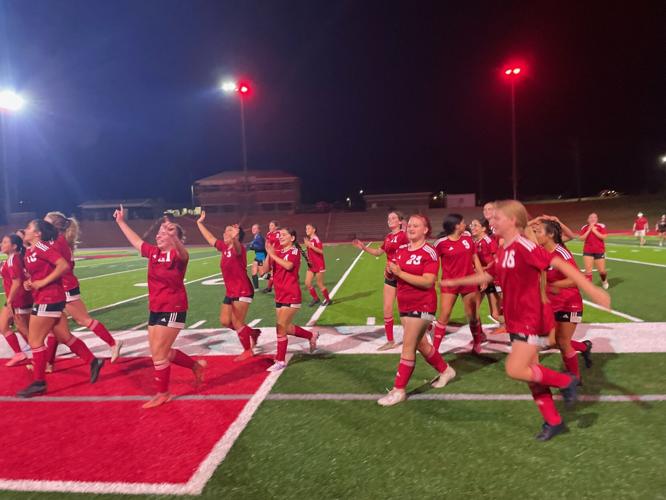 Carroll Lady Eagles tie it late against CHHS and then win in PK shootout