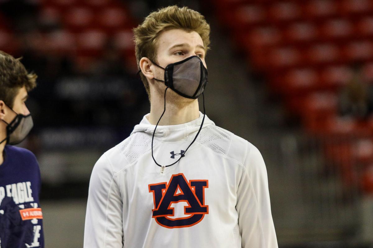Auburn freshman guard Justin Powell to enter transfer portal