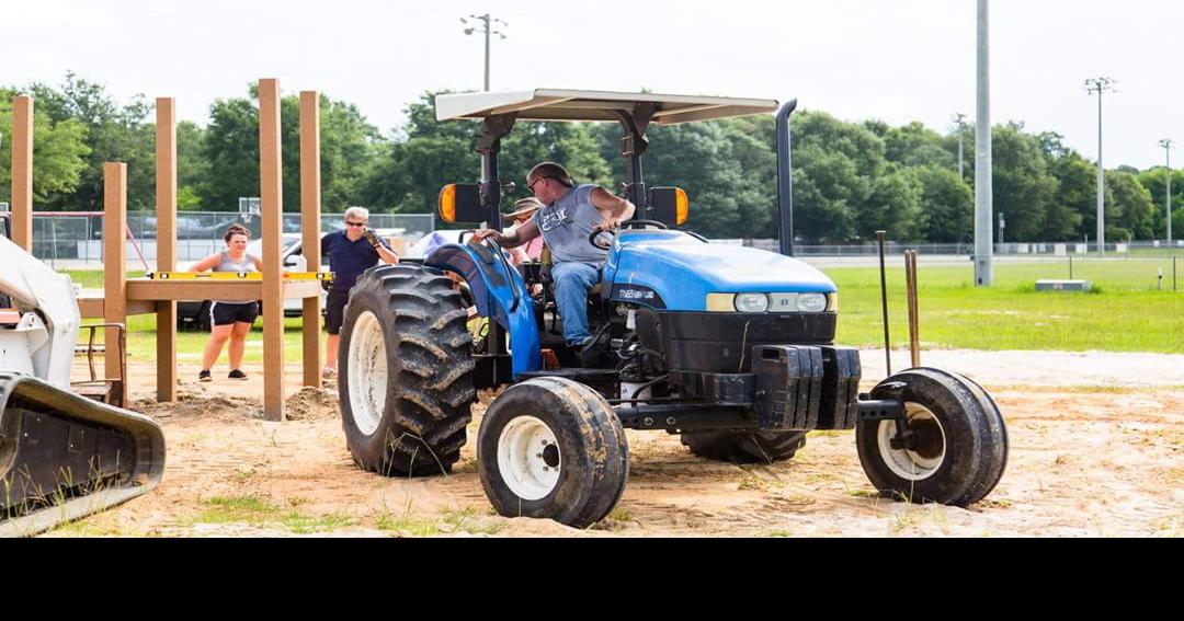 Grand Ridge School gets new playground equipment