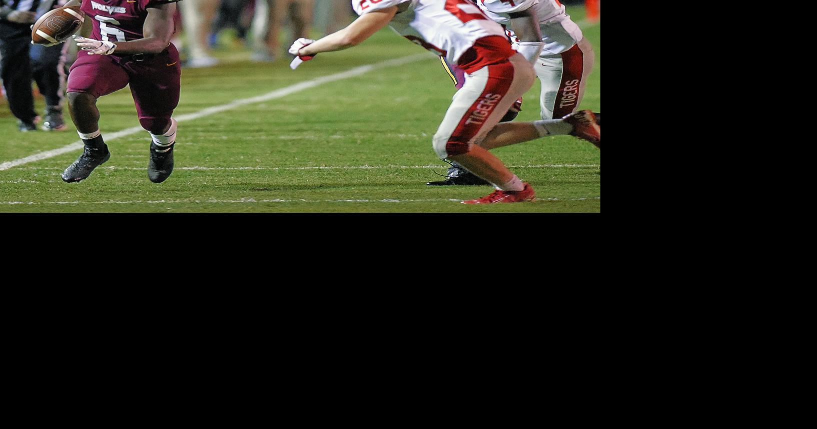 Dothan Wolves host first playoff game against Spanish Fort on Friday night