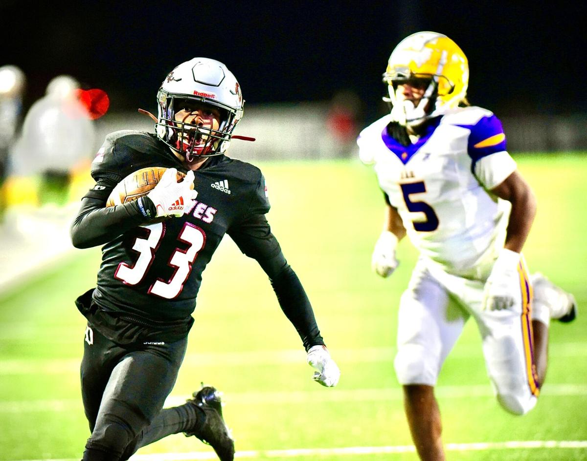 Dothan Wolves manhandle J.A.G. to finish regular season 8-2