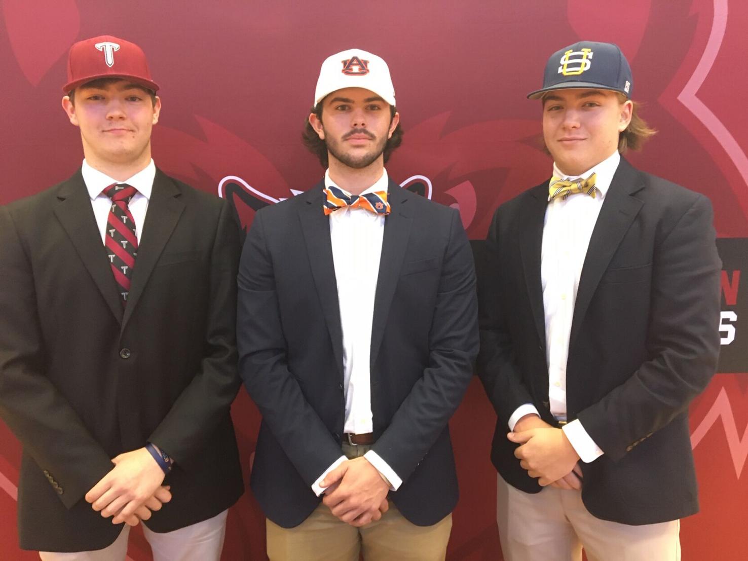 Trio of Dothan Wolves baseball players ink college scholarships