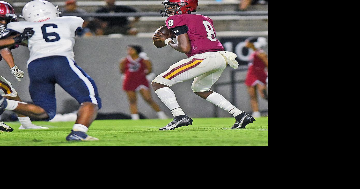 Dothan offense comes to life late in win; Wolves defense plays strong