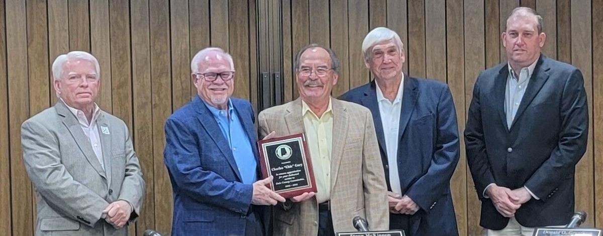 Gary serves in his final Dale County Commission meeting