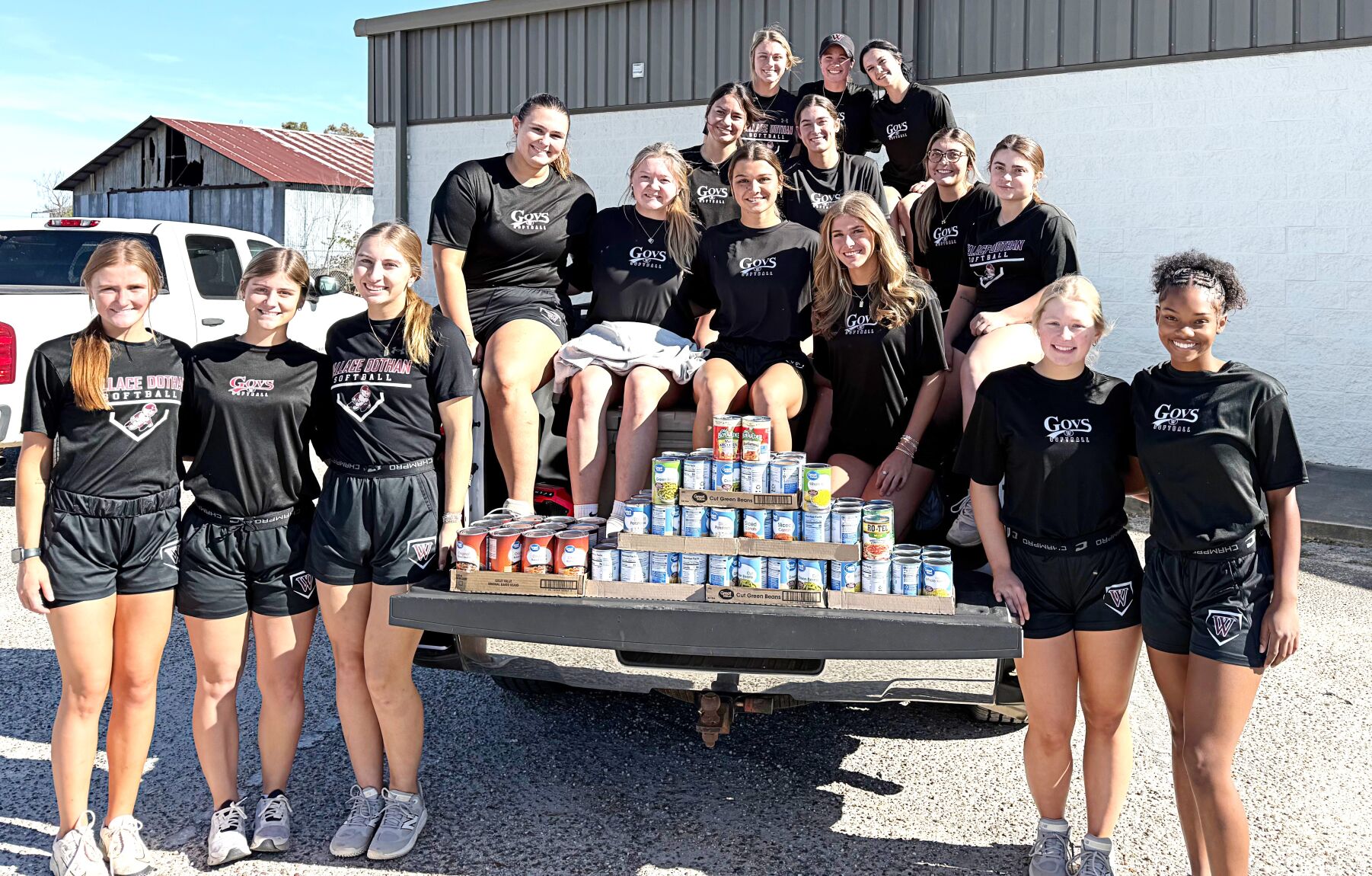 Wallace Community College-Dothan collects for food bank