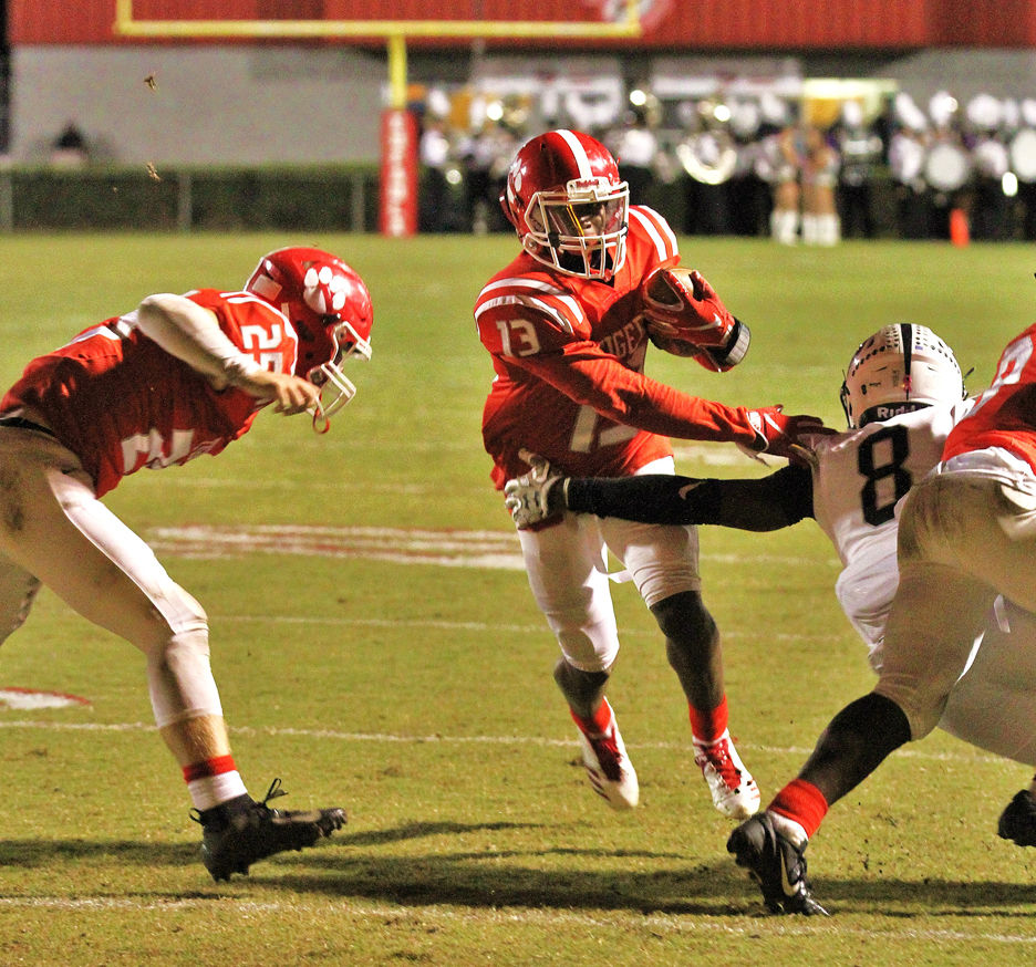 7A Smiths Station nips Eufaula in shootout, 35-34