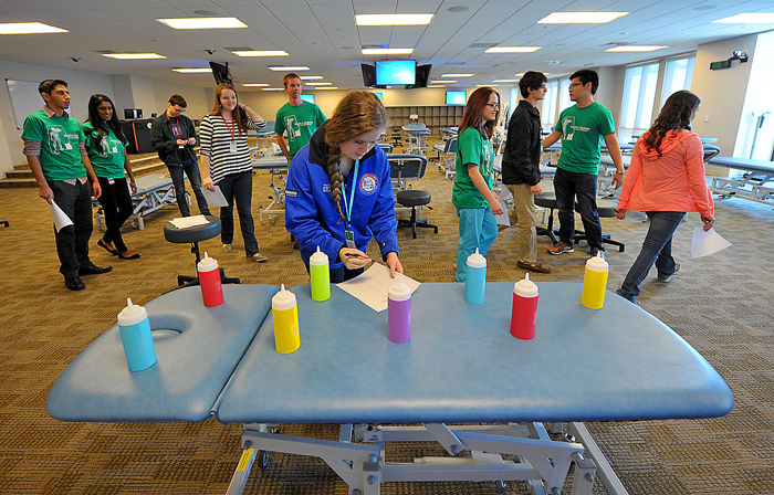 Area high school students participate in ACOM anatomy workshop