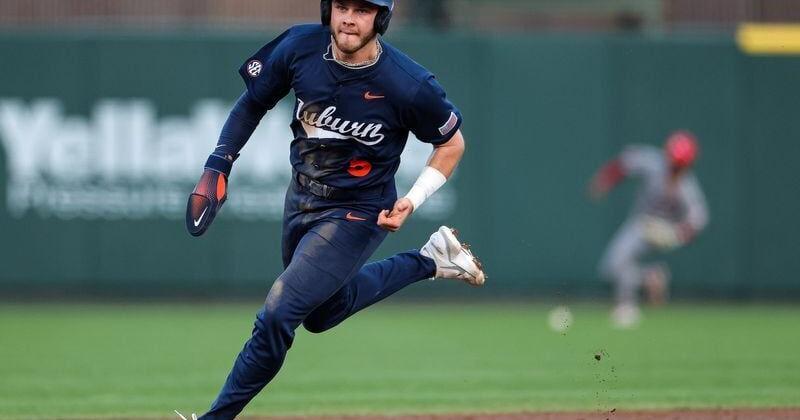 Auburn outfielder to enter transfer portal