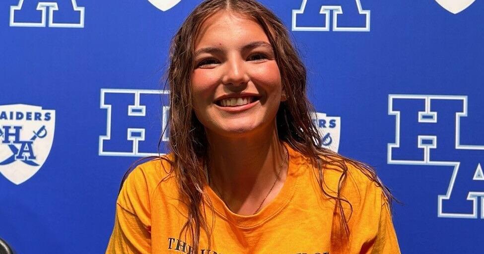 Houston Academy softball player Jadyn Rausch signs with Southern Miss