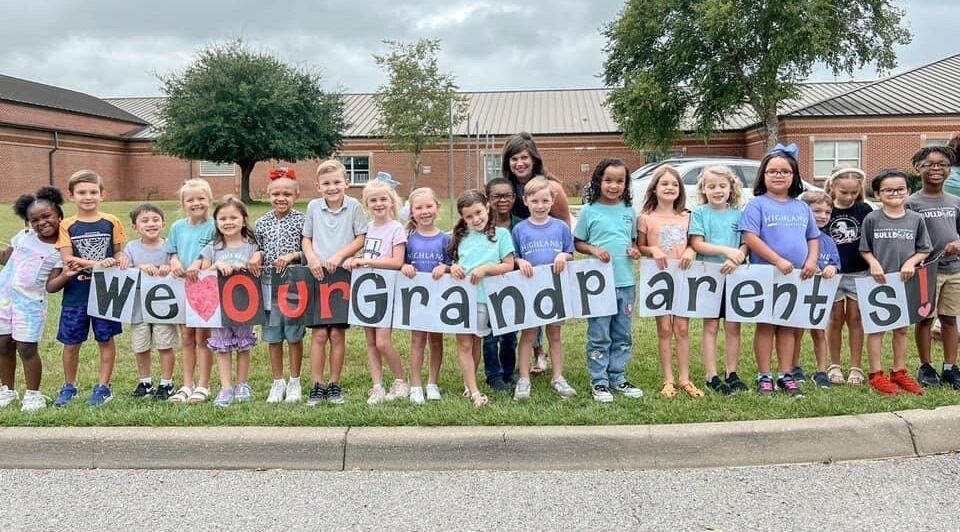 Highlands holds Grandparents’ Day Drive Through Parade
