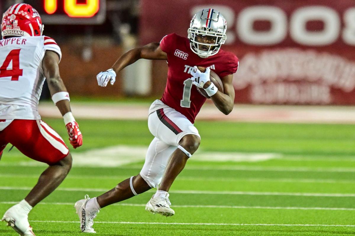 Dothan native, Troy star receiver Jabre Barber entering transfer portal