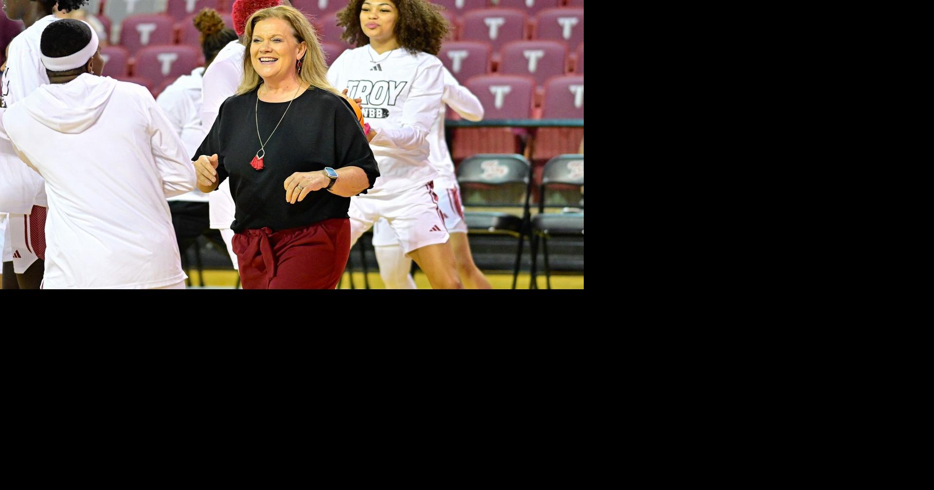 Troy's Chanda Rigby claims 500th collegiate coaching win