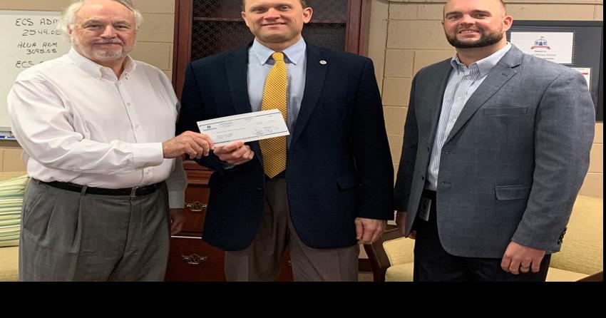 Southeast Gas gives to ECS