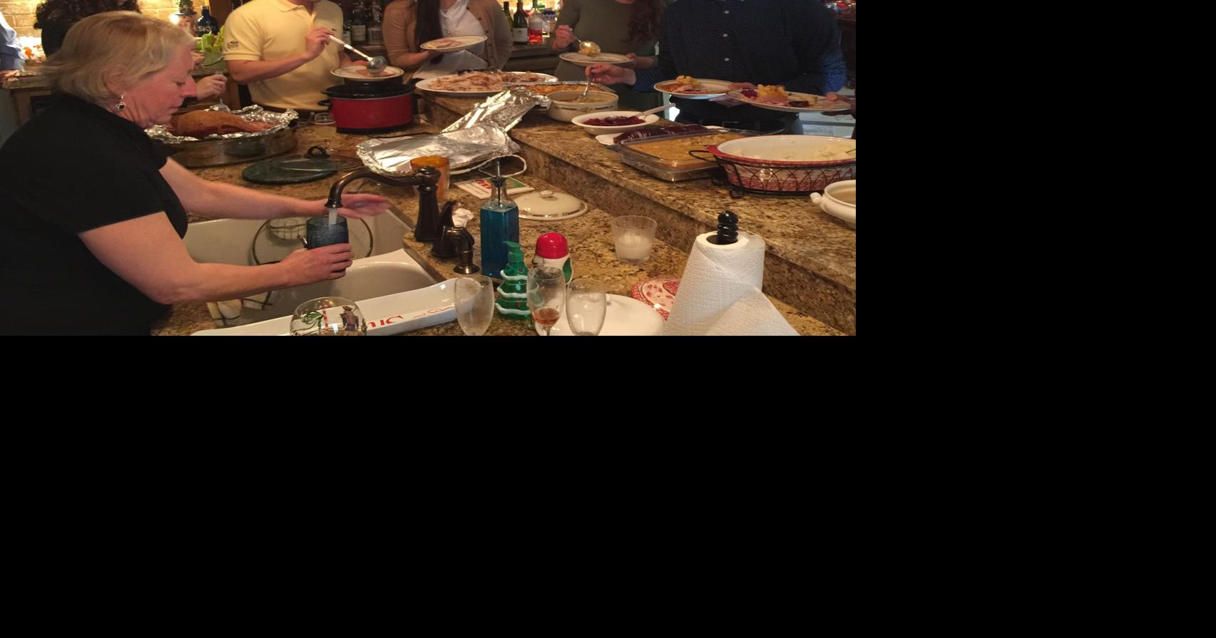 Local doctor brings Thanksgiving meal to medical students