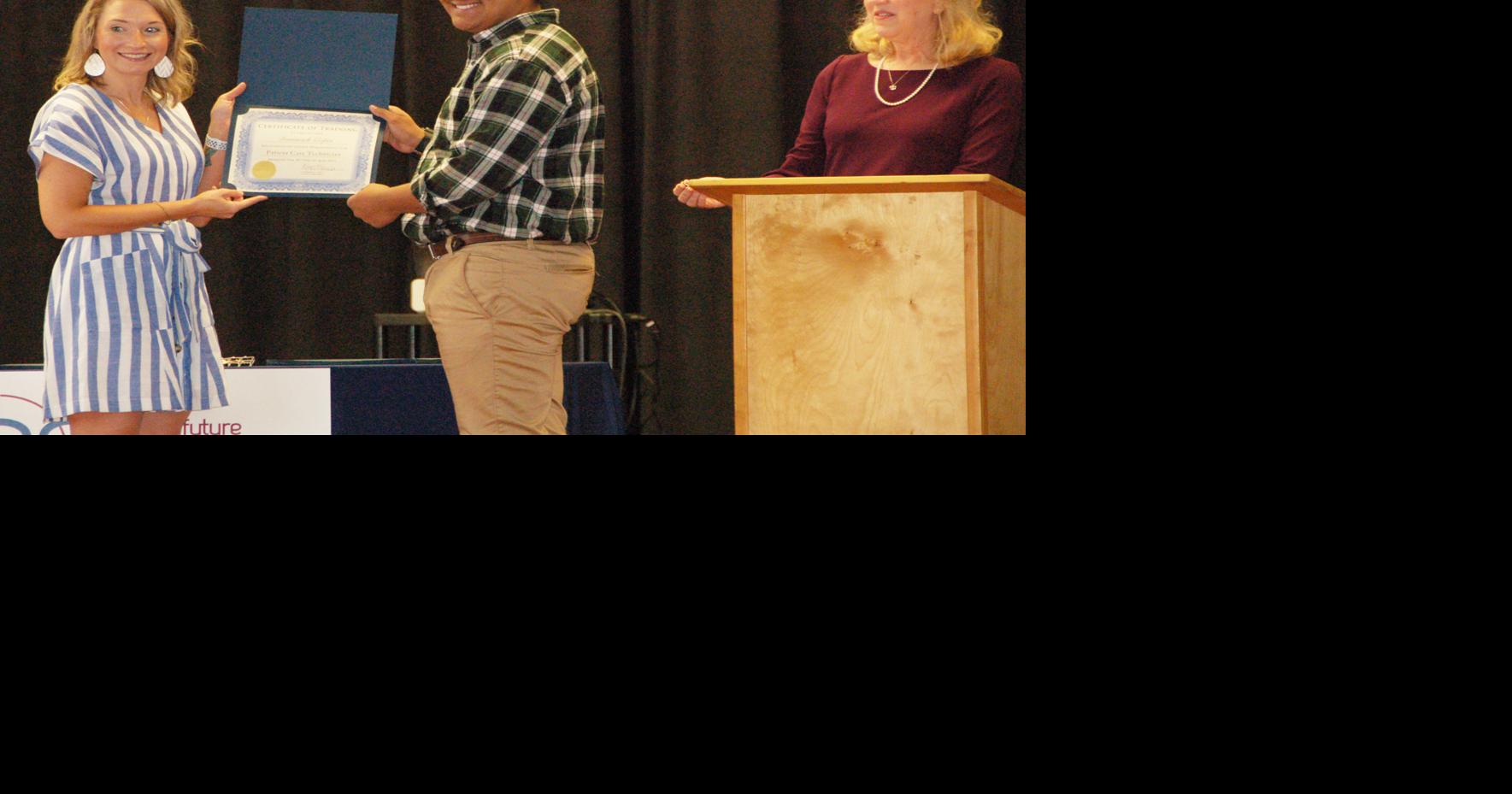 ECTC holds Health Science Internship pinning ceremony