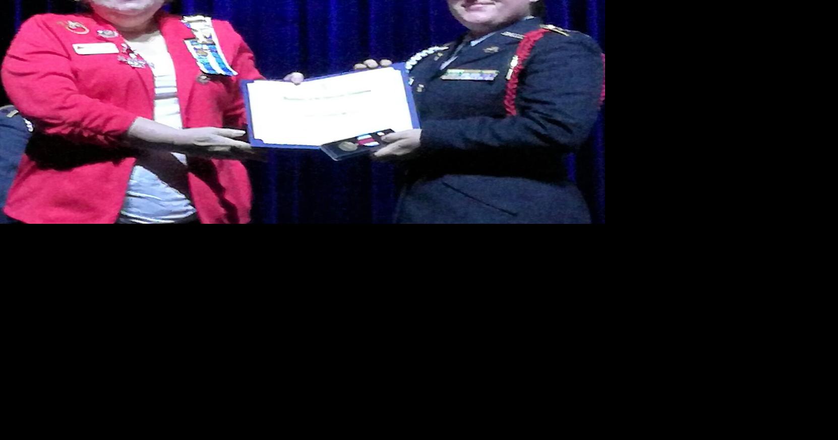 Cox receives DAR Junior ROTC Medal