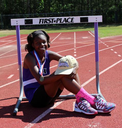 Kayla Mitchell continues on right track in hurdles event | Sports ...
