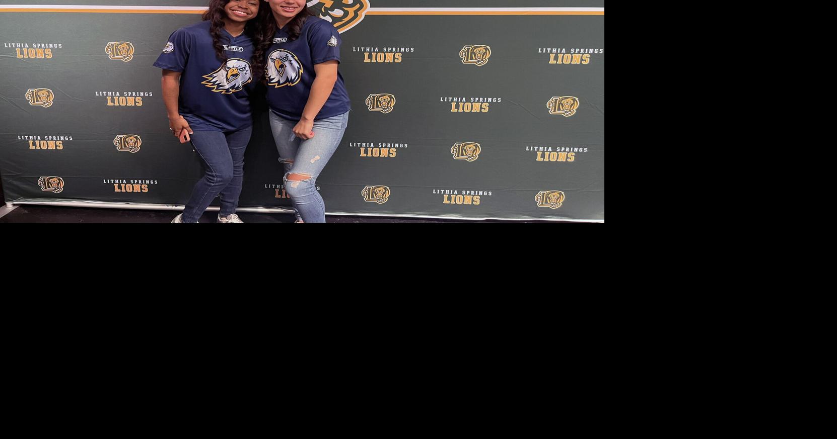 Azaiyah Phillips and Aniya Moore sign historic scholarship offers ...