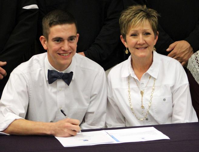County athletes pay tribute to their mothers | Sports ...