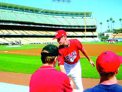 Zach Wheeler signs with Giants, gets $3.3 million signing bonus ...