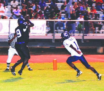 Strong finishes keep Chapel Hill in subregion contention | Sports ...