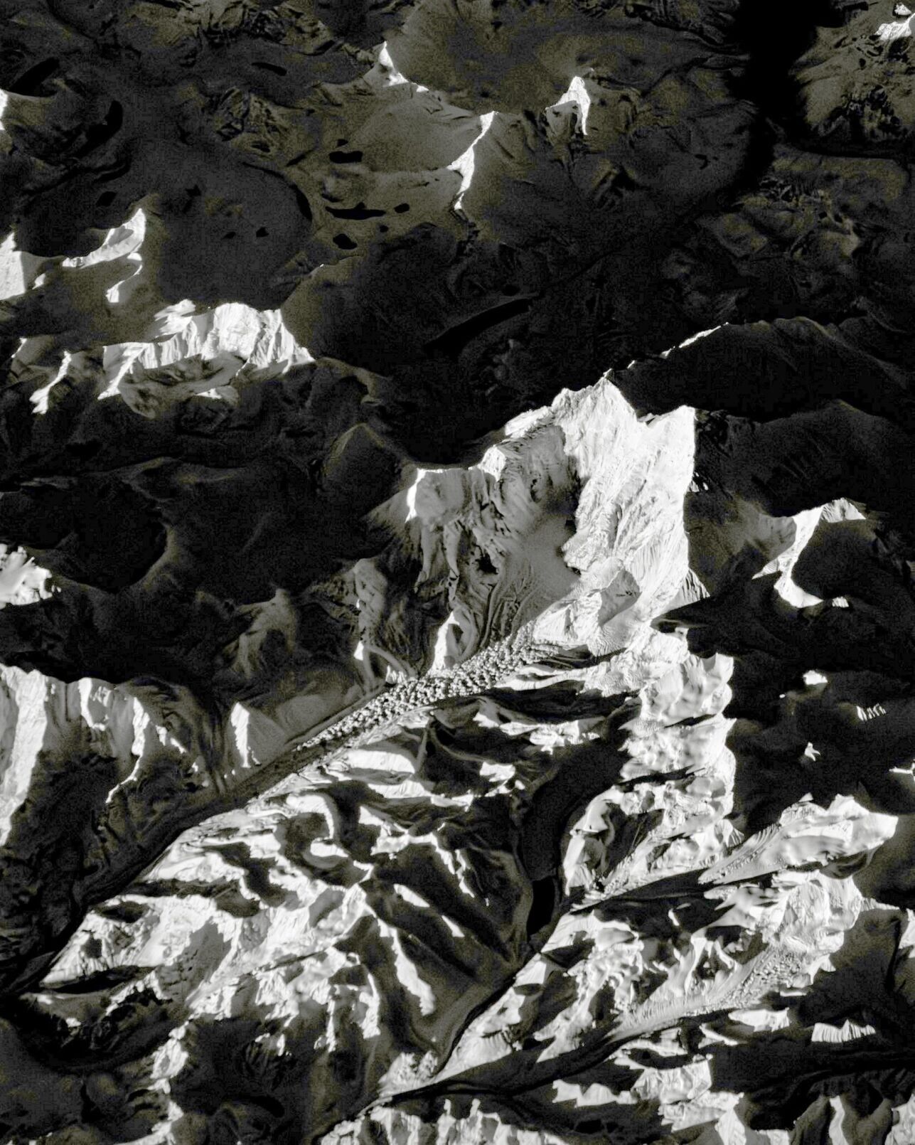 Astronaut captures otherworldly photos of Everest from space | National ...